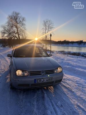 Pelēks Volkswagen Golf 2000 Kauņa, ar dzinēja tilpumu 1.90 L un nobraukumu 355 tūkst. km par 900 €, foto  vietnē AUTOMOTO.COM.LV