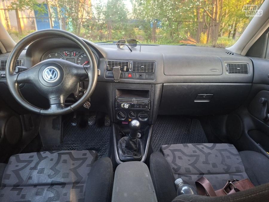 Pelēks Volkswagen Golf 2000 Ariogala, ar dzinēja tilpumu 1.90 L un nobraukumu 461 tūkst. km par 800 €, foto 10 vietnē AUTOMOTO.COM.LV