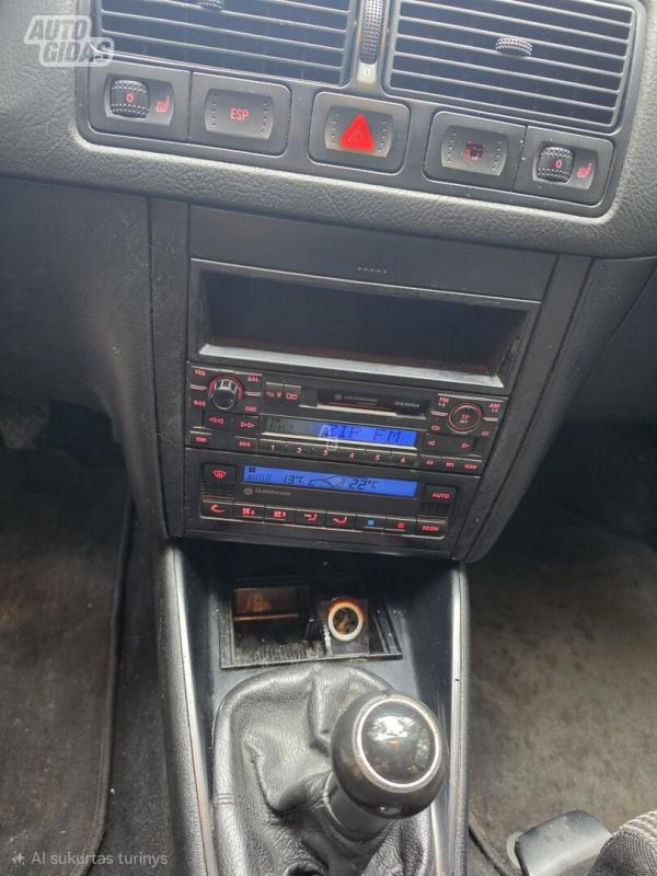Pelēks Volkswagen Golf 2000 Kazlų Rūda, ar dzinēja tilpumu 1.90 L un nobraukumu 353 tūkst. km par 850 €, foto 9 vietnē AUTOMOTO.COM.LV