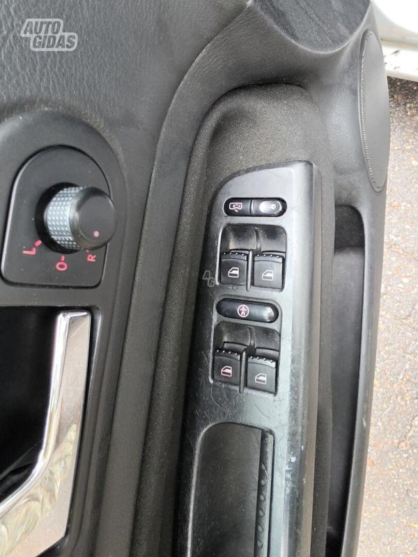 Pelēks Volkswagen Golf 2000 Kazlų Rūda, ar dzinēja tilpumu 1.90 L un nobraukumu 353 tūkst. km par 850 €, foto 10 vietnē AUTOMOTO.COM.LV