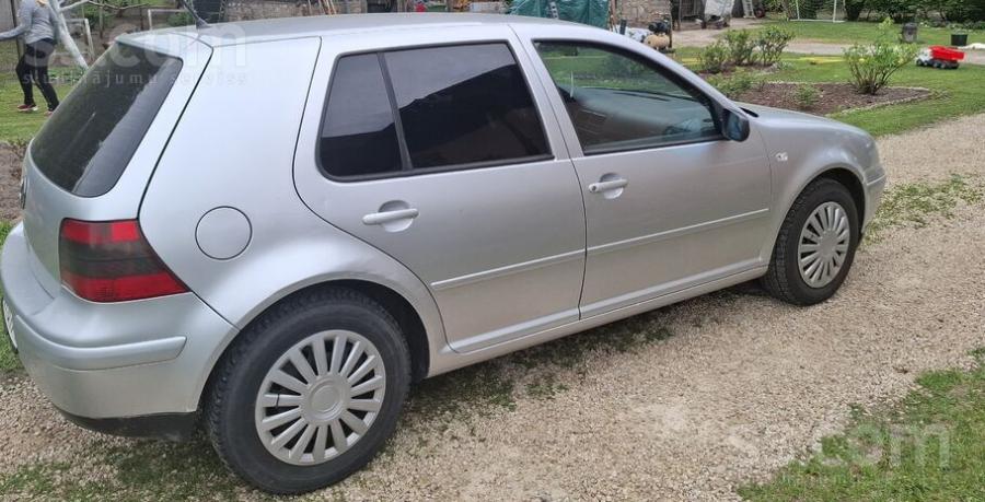 Pelēks Volkswagen Golf 2000 Rīga, ar dzinēja tilpumu 1.90 L un nobraukumu 363 tūkst. km par 1200 €, foto 5 vietnē AUTOMOTO.COM.LV