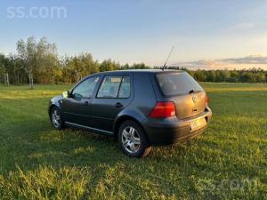 Pelēks Volkswagen Golf 2000 Rīga, ar dzinēja tilpumu 1.40 L un nobraukumu 196 tūkst. km par 1170 €, foto 4 vietnē AUTOMOTO.COM.LV