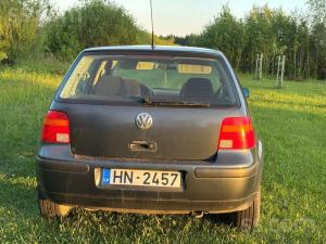 Pelēks Volkswagen Golf 2000 Rīga, ar dzinēja tilpumu 1.40 L un nobraukumu 196 tūkst. km par 1170 €, foto 5 vietnē AUTOMOTO.COM.LV