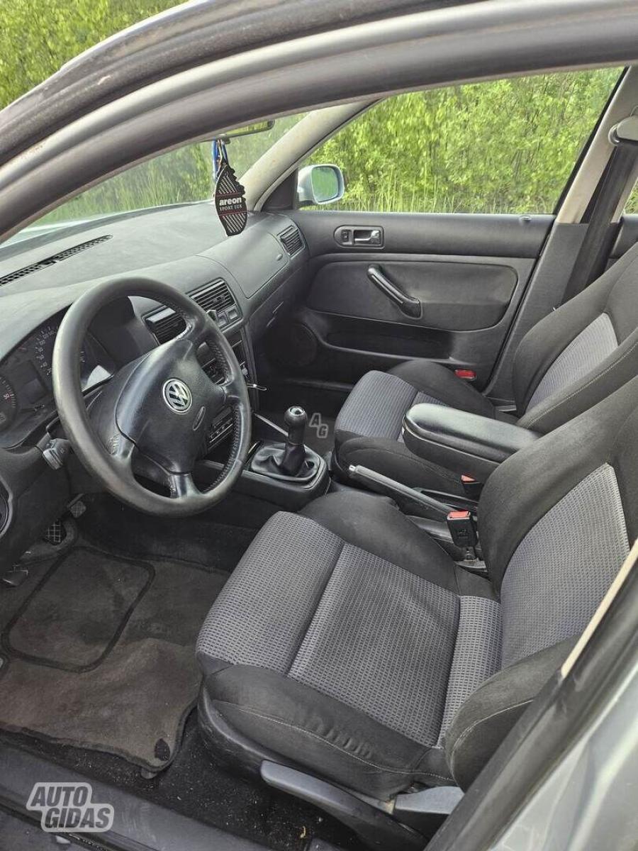 Pelēks Volkswagen Golf 2000 Rietavas, ar dzinēja tilpumu 1.90 L un nobraukumu 3790 tūkst. km par 1050 €, foto 3 vietnē AUTOMOTO.COM.LV