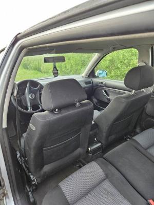 Pelēks Volkswagen Golf 2000 Rietavas, ar dzinēja tilpumu 1.90 L un nobraukumu 3790 tūkst. km par 1050 €, foto 5 vietnē AUTOMOTO.COM.LV