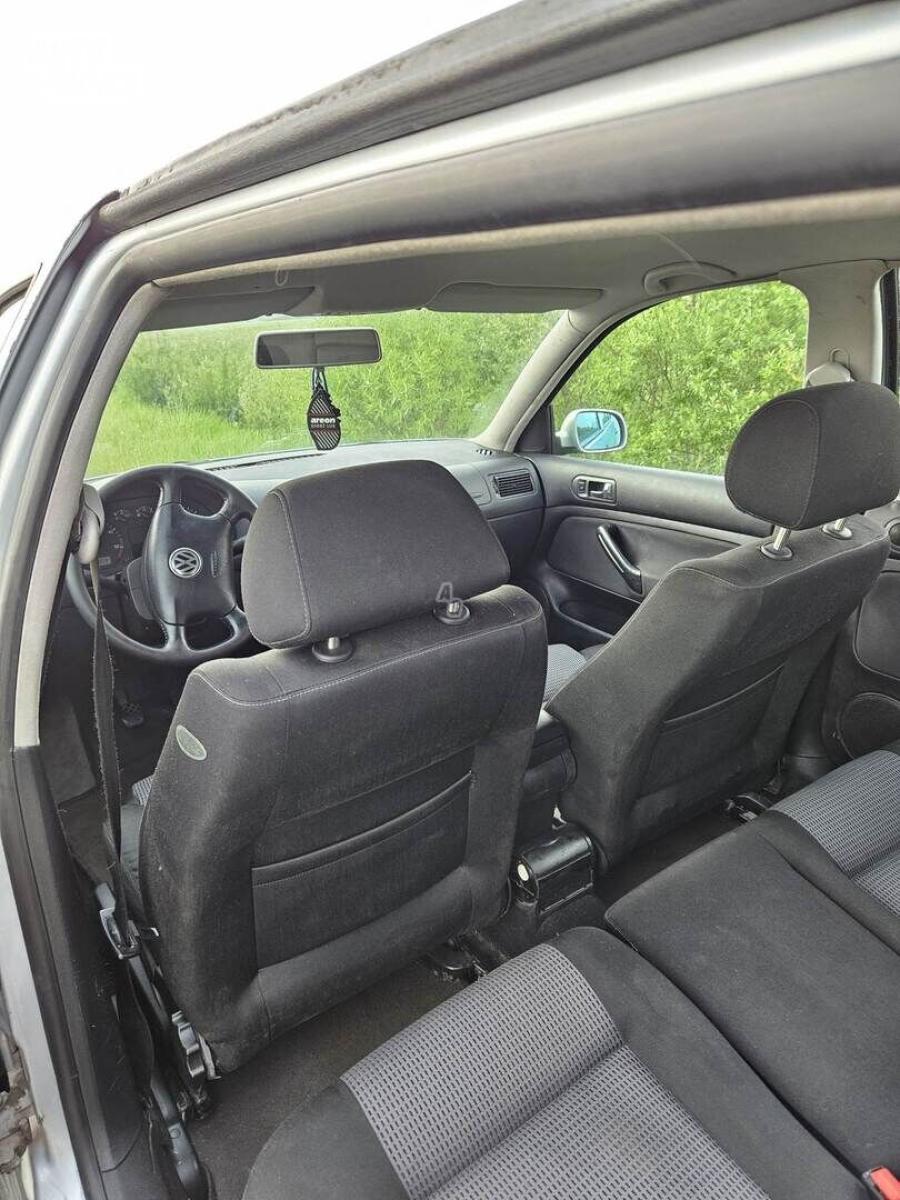 Pelēks Volkswagen Golf 2000 Rietavas, ar dzinēja tilpumu 1.90 L un nobraukumu 3790 tūkst. km par 1050 €, foto 5 vietnē AUTOMOTO.COM.LV