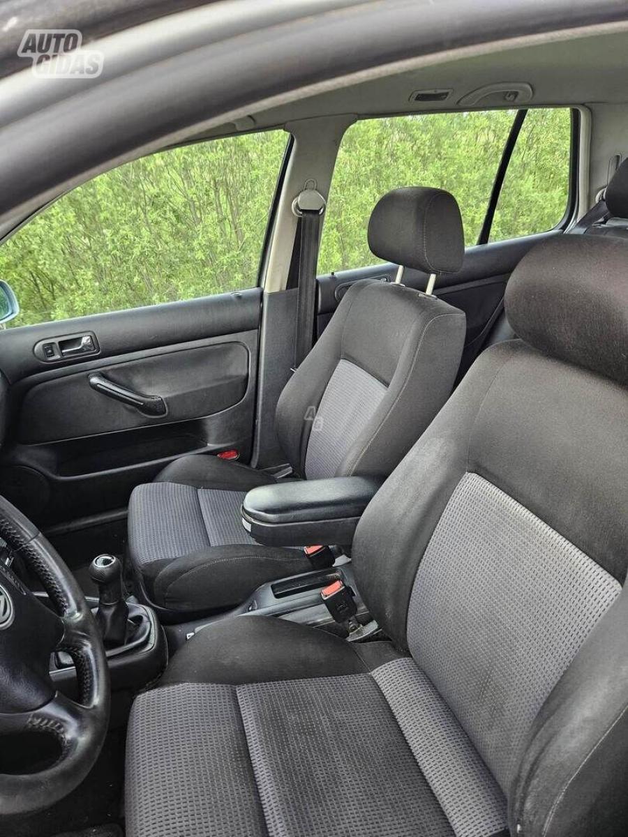 Pelēks Volkswagen Golf 2000 Rietavas, ar dzinēja tilpumu 1.90 L un nobraukumu 3790 tūkst. km par 1050 €, foto 9 vietnē AUTOMOTO.COM.LV