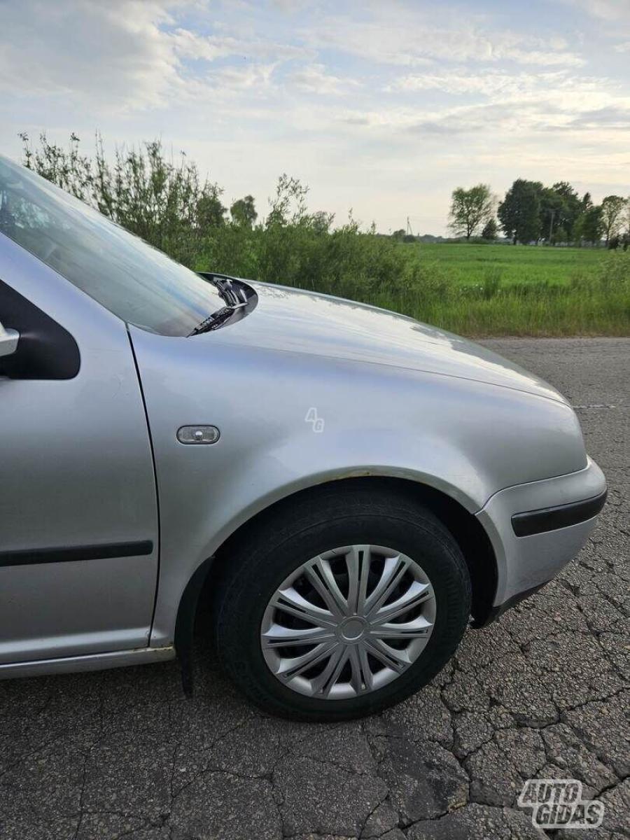 Pelēks Volkswagen Golf 2000 Rietavas, ar dzinēja tilpumu 1.90 L un nobraukumu 3790 tūkst. km par 1050 €, foto 13 vietnē AUTOMOTO.COM.LV