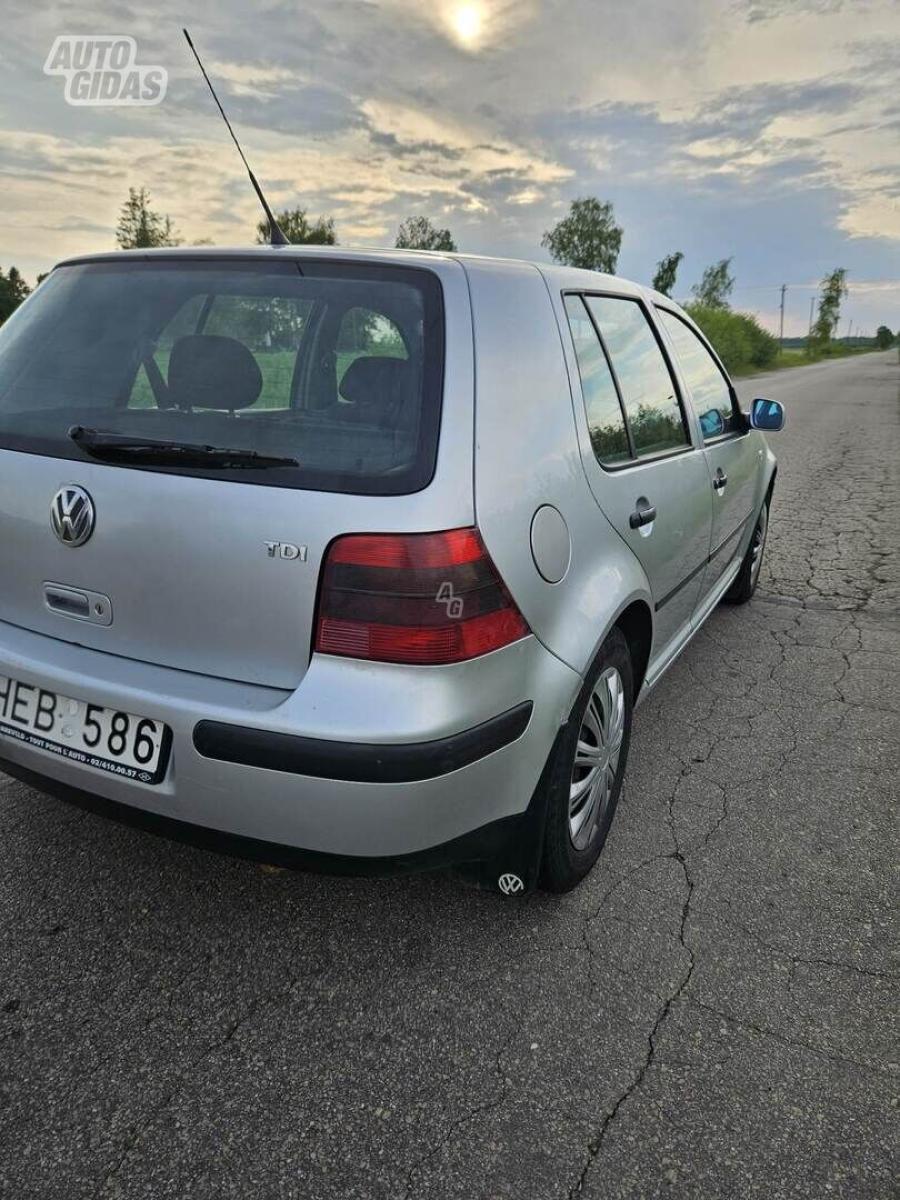 Pelēks Volkswagen Golf 2000 Rietavas, ar dzinēja tilpumu 1.90 L un nobraukumu 3790 tūkst. km par 1050 €, foto 16 vietnē AUTOMOTO.COM.LV