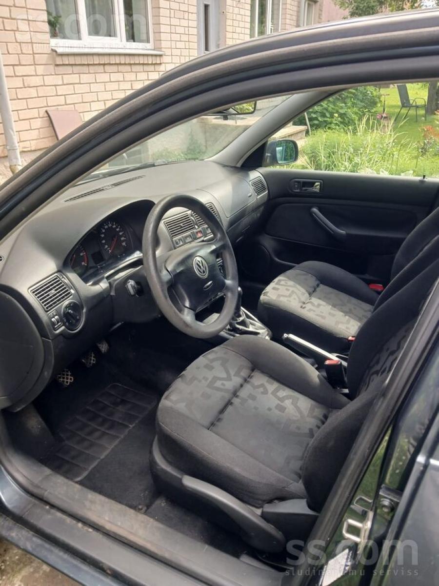 Grey Volkswagen Golf 2000 in Limbazi, with an engine capacity of 1.40 L and mileage of 211 thousand km for 1659 €, photo 3 on AUTOMOTO.COM.LV
