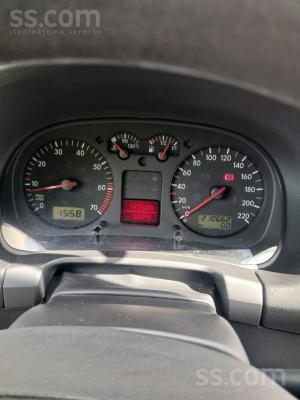 Grey Volkswagen Golf 2000 in Limbazi, with an engine capacity of 1.40 L and mileage of 211 thousand km for 1659 €, photo 4 on AUTOMOTO.COM.LV