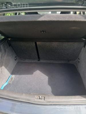 Grey Volkswagen Golf 2000 in Limbazi, with an engine capacity of 1.40 L and mileage of 211 thousand km for 1659 €, photo 5 on AUTOMOTO.COM.LV
