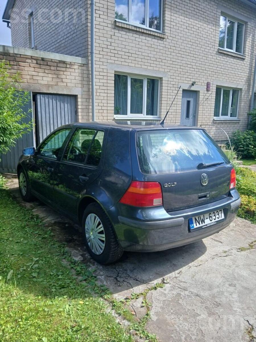 Grey Volkswagen Golf 2000 in Limbazi, with an engine capacity of 1.40 L and mileage of 211 thousand km for 1659 €, photo 10 on AUTOMOTO.COM.LV