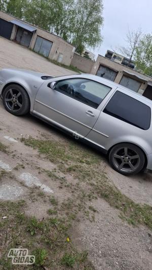 Grey Volkswagen Golf 2000 in Palanga, with an engine capacity of 1.60 L and mileage of 271 thousand km for 750 €, photo 3 on AUTOMOTO.COM.LV