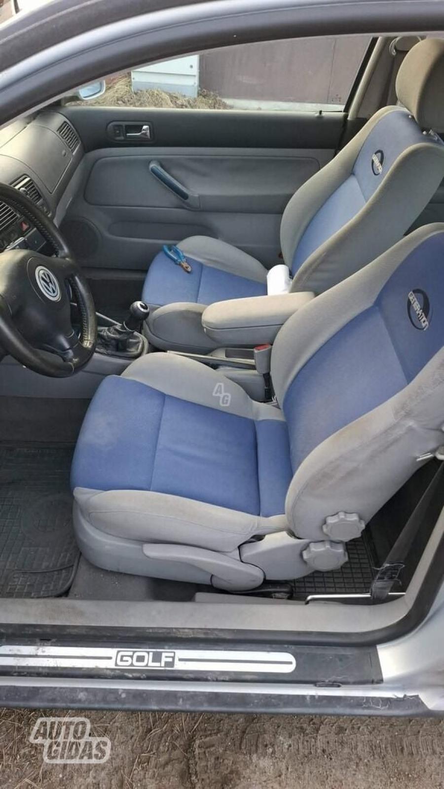 Grey Volkswagen Golf 2000 in Palanga, with an engine capacity of 1.60 L and mileage of 271 thousand km for 750 €, photo 8 on AUTOMOTO.COM.LV