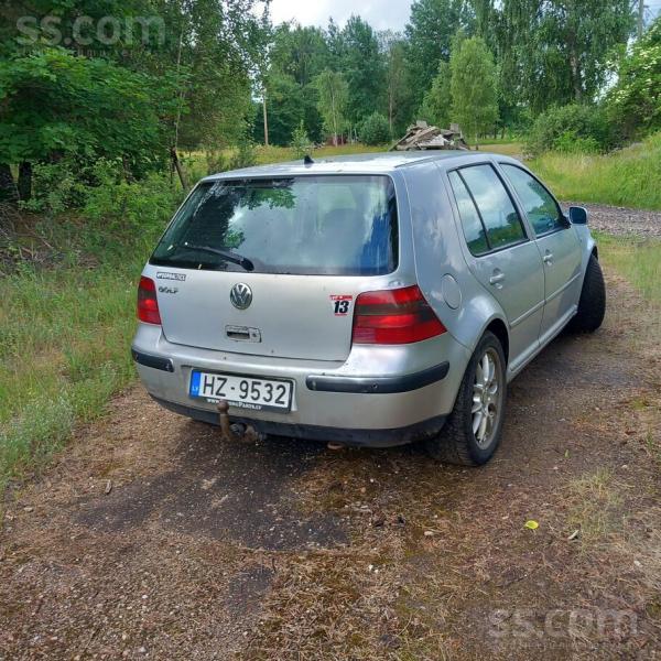 Pelēks Volkswagen Golf 2000 Liepāja, ar dzinēja tilpumu 1.90 L un nobraukumu 307 tūkst. km par 1500 €, foto 4 vietnē AUTOMOTO.COM.LV