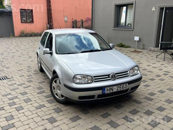 Серый Фольксваген Гольф 2000 в Рига, объемом двигателя 1.90 л и пробегом 350 тыс. км за 1100 €, фото 1 на AUTOMOTO.COM.LV