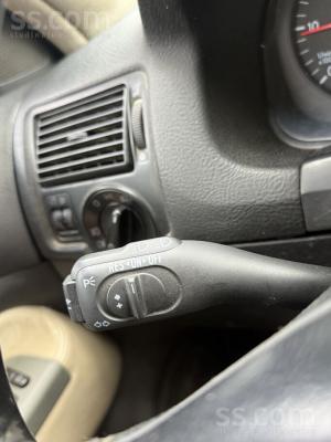 Pelēks Volkswagen Golf 2000 Kuldīga, ar dzinēja tilpumu 1.90 L un nobraukumu 469 tūkst. km par 1250 €, foto 8 vietnē AUTOMOTO.COM.LV