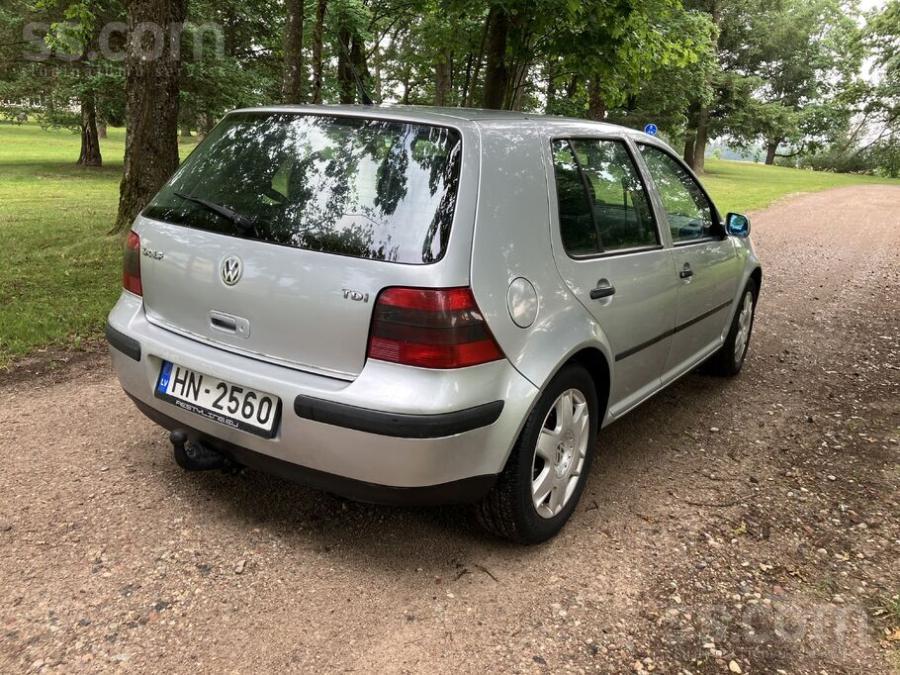 Grey Volkswagen Golf 2000 in Jelgava, with an engine capacity of 1.90 L and mileage of 350 thousand km for 1450 €, photo 7 on AUTOMOTO.COM.LV
