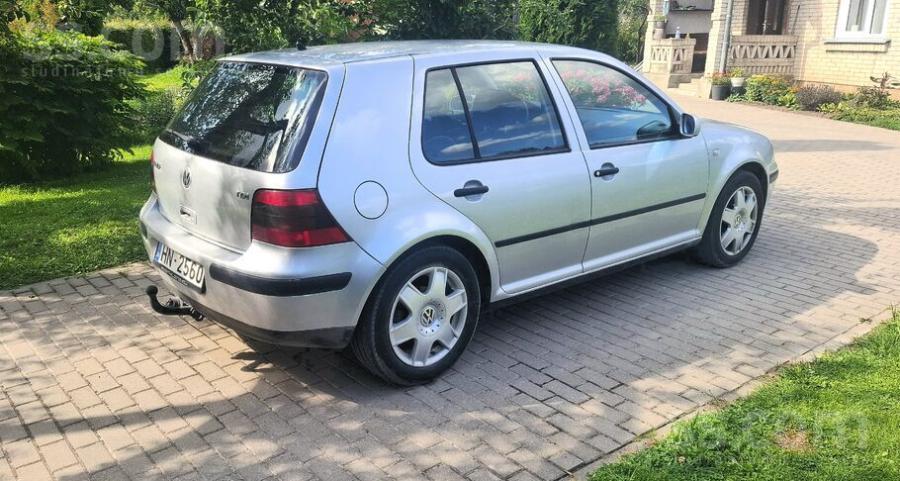Pelēks Volkswagen Golf 2000 Tukums, ar dzinēja tilpumu 1.90 L un nobraukumu 350 tūkst. km par 1500 €, foto 9 vietnē AUTOMOTO.COM.LV