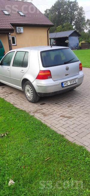 Pelēks Volkswagen Golf 2000 Rīga, ar dzinēja tilpumu 1.90 L un nobraukumu 380 tūkst. km par 900 €, foto 3 vietnē AUTOMOTO.COM.LV