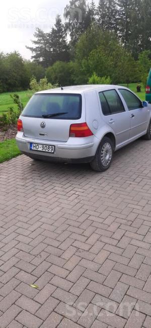 Pelēks Volkswagen Golf 2000 Rīga, ar dzinēja tilpumu 1.90 L un nobraukumu 380 tūkst. km par 900 €, foto 5 vietnē AUTOMOTO.COM.LV
