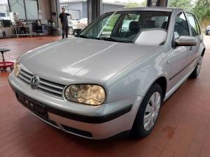 Grey Volkswagen Golf 2000 in Limbazi, with an engine capacity of 1.60 L and mileage of 276 thousand km for 2750 €, photo  on AUTOMOTO.COM.LV
