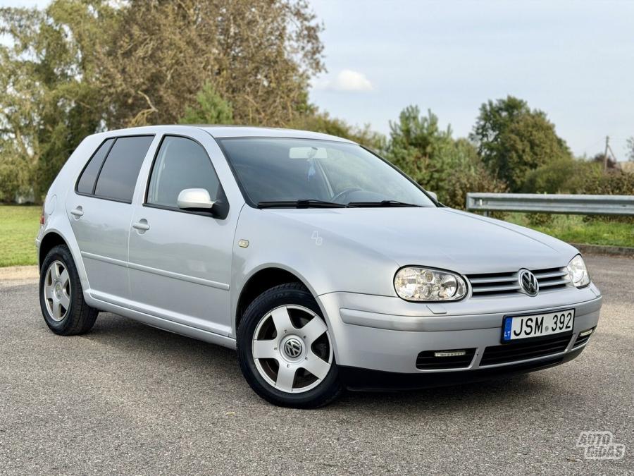Grey Volkswagen Golf 2000 in Kaisiadorys, with an engine capacity of 2.00 L and mileage of 272 thousand km for 1350 €, photo 1 on AUTOMOTO.COM.LV