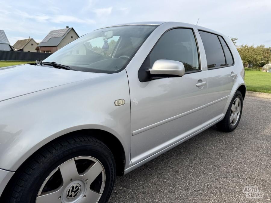 Grey Volkswagen Golf 2000 in Kaisiadorys, with an engine capacity of 2.00 L and mileage of 272 thousand km for 1350 €, photo 13 on AUTOMOTO.COM.LV