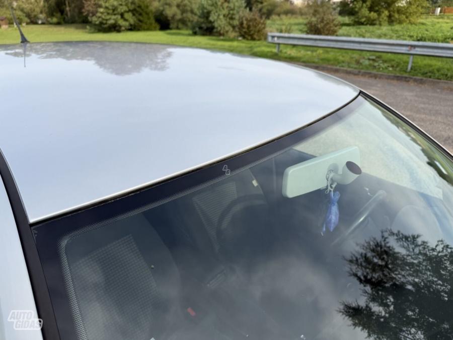 Grey Volkswagen Golf 2000 in Kaisiadorys, with an engine capacity of 2.00 L and mileage of 272 thousand km for 1350 €, photo 15 on AUTOMOTO.COM.LV