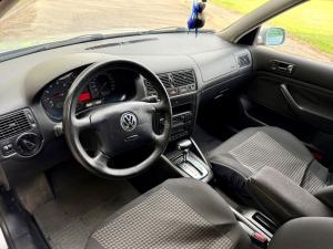 Grey Volkswagen Golf 2000 in Kaisiadorys, with an engine capacity of 2.00 L and mileage of 272 thousand km for 1350 €, photo 17 on AUTOMOTO.COM.LV
