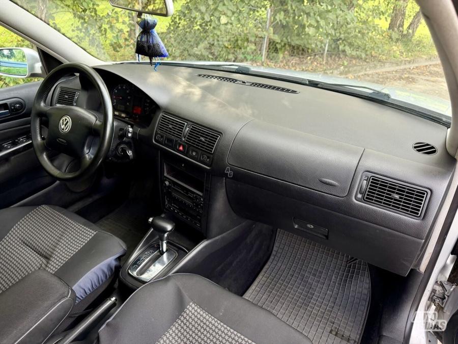 Grey Volkswagen Golf 2000 in Kaisiadorys, with an engine capacity of 2.00 L and mileage of 272 thousand km for 1350 €, photo 18 on AUTOMOTO.COM.LV