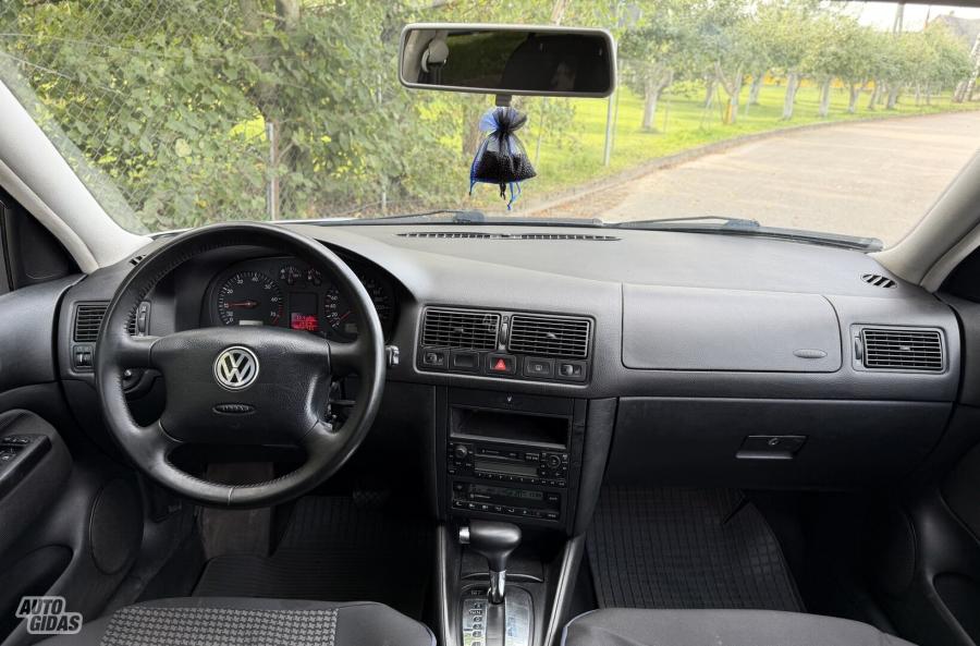 Grey Volkswagen Golf 2000 in Kaisiadorys, with an engine capacity of 2.00 L and mileage of 272 thousand km for 1350 €, photo 19 on AUTOMOTO.COM.LV