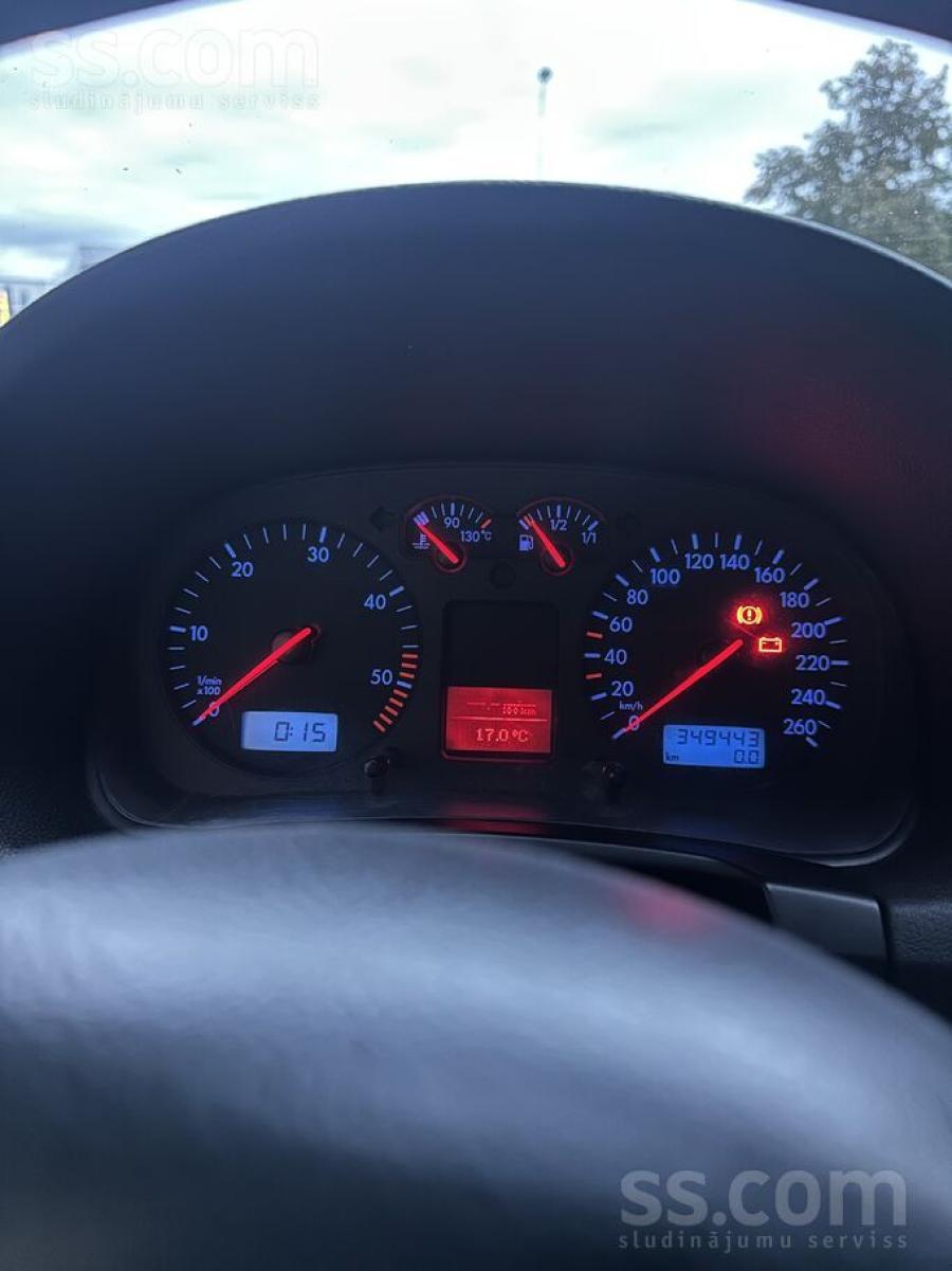Grey Volkswagen Golf 2000 in Riga, with an engine capacity of 1.90 L and mileage of 349 thousand km for 850 €, photo 8 on AUTOMOTO.COM.LV