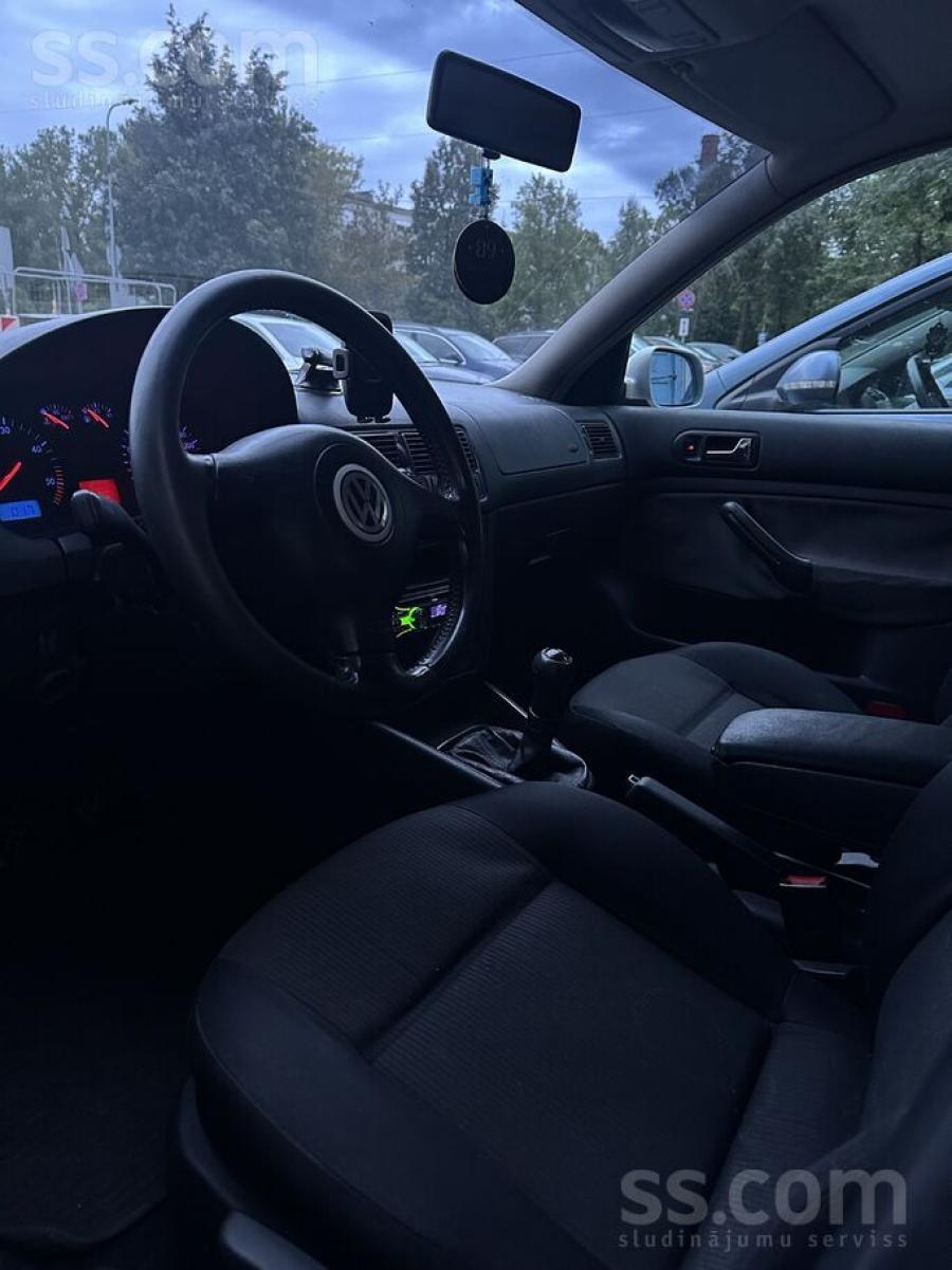 Grey Volkswagen Golf 2000 in Riga, with an engine capacity of 1.90 L and mileage of 349 thousand km for 850 €, photo 9 on AUTOMOTO.COM.LV