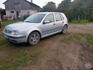 Pelēks Volkswagen Golf 2000 Pasvalys, ar dzinēja tilpumu 1.60 L un nobraukumu 143 tūkst. km par 500 €, foto 3 vietnē AUTOMOTO.COM.LV