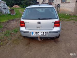 Pelēks Volkswagen Golf 2000 Pasvalys, ar dzinēja tilpumu 1.60 L un nobraukumu 143 tūkst. km par 500 €, foto 5 vietnē AUTOMOTO.COM.LV