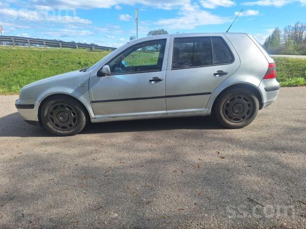 Pelēks Volkswagen Golf 2001 Tukums, ar dzinēja tilpumu 1.40 L un nobraukumu 340 tūkst. km par 699 €, foto 5 vietnē AUTOMOTO.COM.LV
