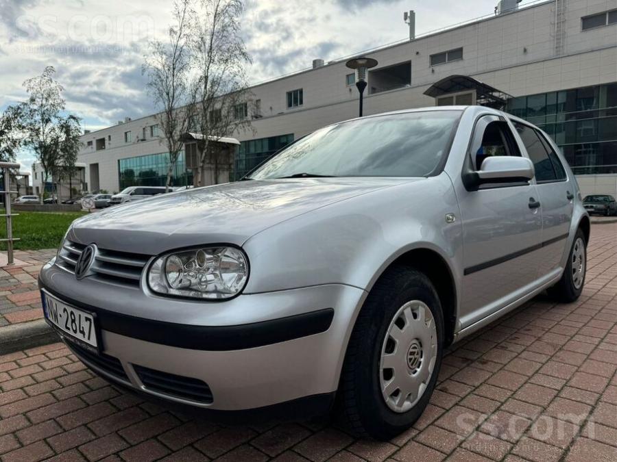 Grey Volkswagen Golf 2001 in Riga, with an engine capacity of 1.40 L and mileage of 0 thousand km for 1200 €, photo 2 on AUTOMOTO.COM.LV