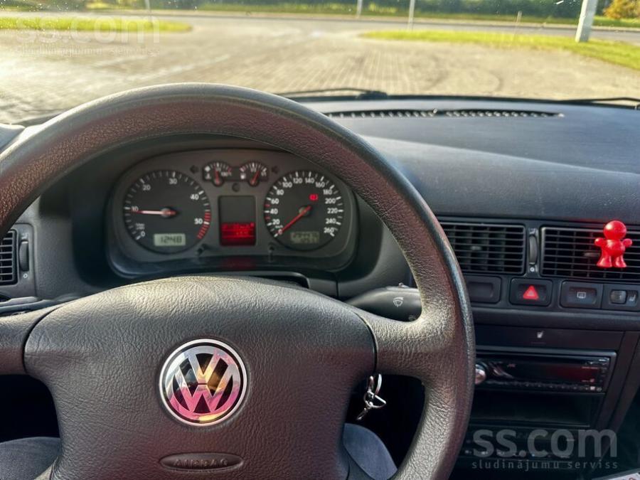 Grey Volkswagen Golf 2001 in Ogre, with an engine capacity of 1.90 L and mileage of 294 thousand km for 1600 €, photo 6 on AUTOMOTO.COM.LV