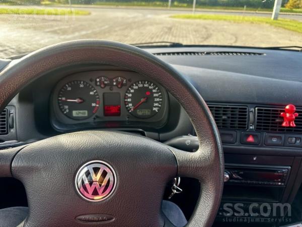 Pelēks Volkswagen Golf 2001 Ogre, ar dzinēja tilpumu 1.90 L un nobraukumu 296 tūkst. km par 1350 €, foto 6 vietnē AUTOMOTO.COM.LV