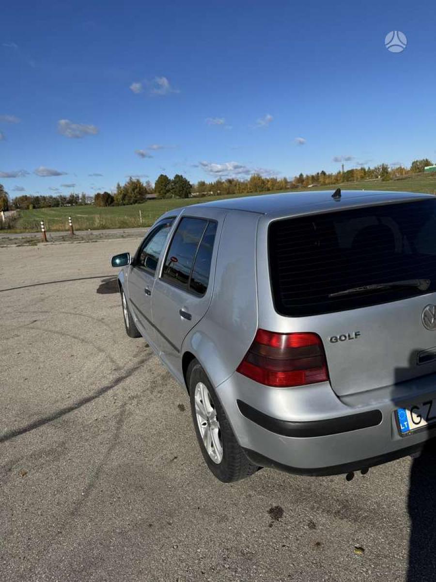 Pelēks Volkswagen Golf 2001 Kauņa, ar dzinēja tilpumu 1.90 L un nobraukumu 381 tūkst. km par 1250 €, foto 4 vietnē AUTOMOTO.COM.LV