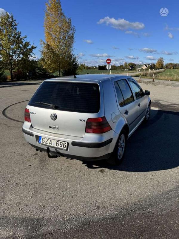 Grey Volkswagen Golf 2001 in Kaunas, with an engine capacity of 1.90 L and mileage of 381 thousand km for 1250 €, photo 5 on AUTOMOTO.COM.LV