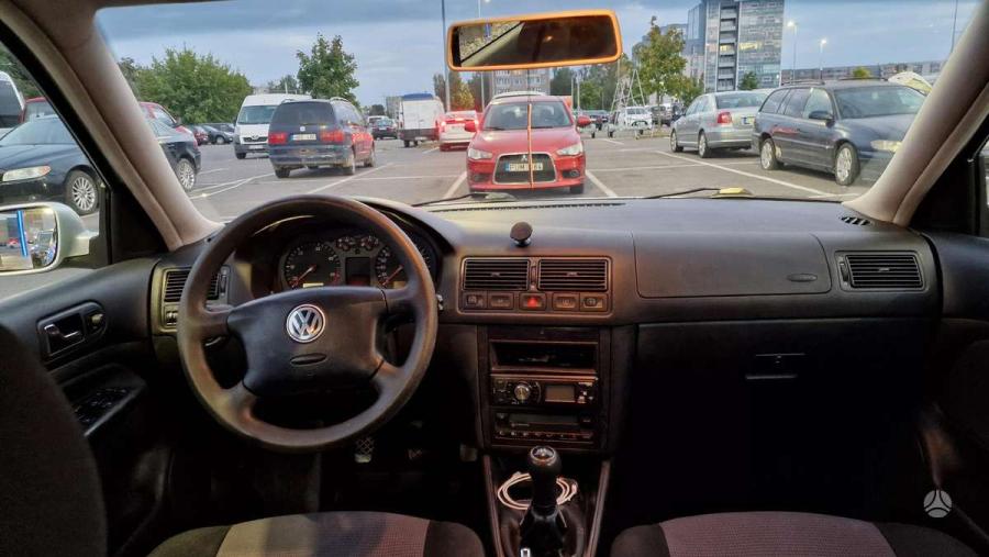 Pelēks Volkswagen Golf 2001 Nemenčinė, ar dzinēja tilpumu 1.90 L un nobraukumu 396 tūkst. km par 900 €, foto 8 vietnē AUTOMOTO.COM.LV