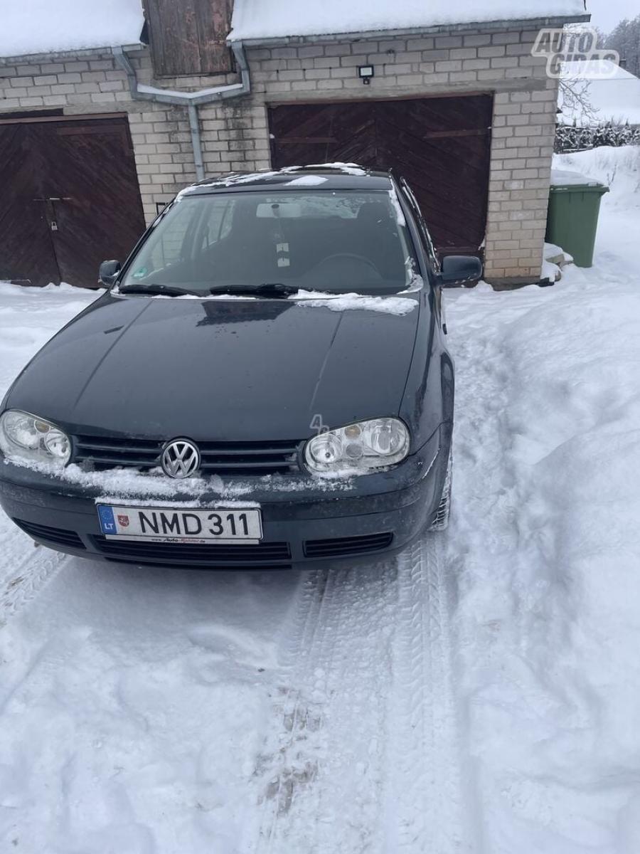 Grey Volkswagen Golf 2001 in Marijampole, with an engine capacity of 1.60 L and mileage of 240 thousand km for 800 €, photo 2 on AUTOMOTO.COM.LV