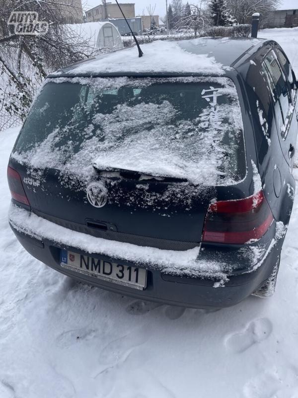 Grey Volkswagen Golf 2001 in Marijampole, with an engine capacity of 1.60 L and mileage of 240 thousand km for 800 €, photo 5 on AUTOMOTO.COM.LV