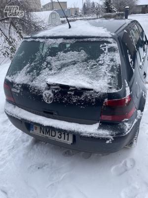 Grey Volkswagen Golf 2001 in Marijampole, with an engine capacity of 1.60 L and mileage of 240 thousand km for 800 €, photo 5 on AUTOMOTO.COM.LV