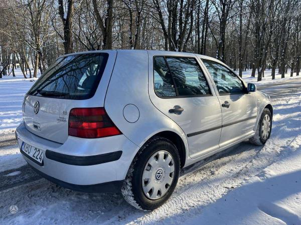 Pelēks Volkswagen Golf 2001 Marijampole, ar dzinēja tilpumu 1.60 L un nobraukumu 171 tūkst. km par 1600 €, foto 5 vietnē AUTOMOTO.COM.LV