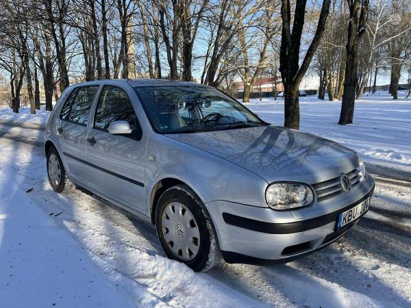 Pelēks Volkswagen Golf 2001 Marijampole, ar dzinēja tilpumu 1.60 L un nobraukumu 171 tūkst. km par 1600 €, foto 6 vietnē AUTOMOTO.COM.LV