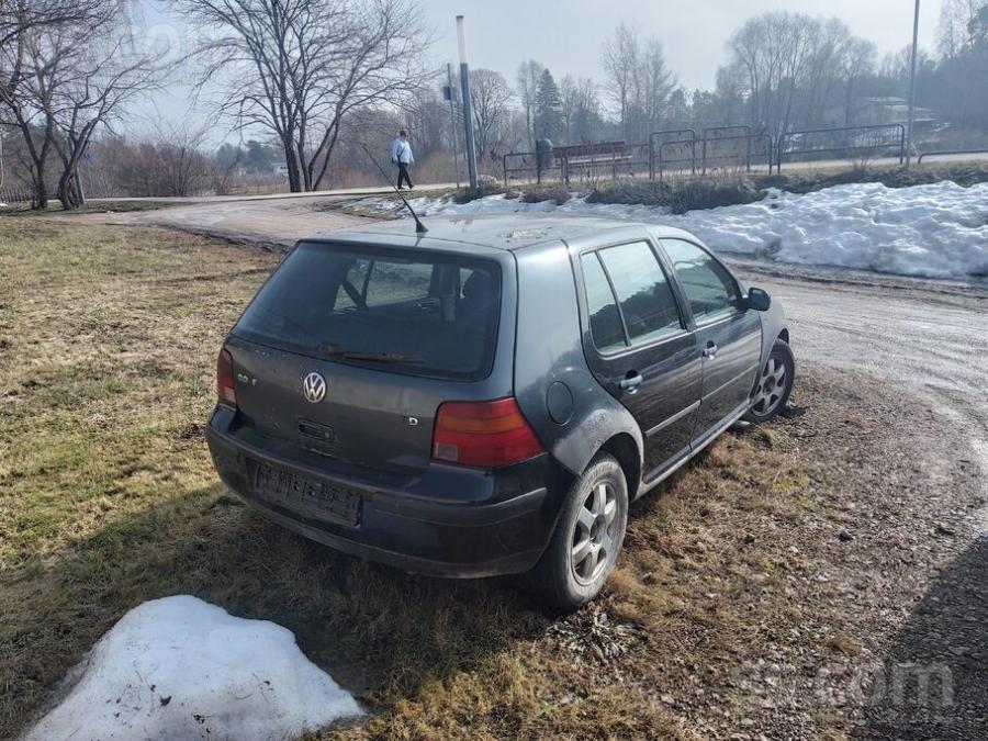 Grey Volkswagen Golf 2001 in Ogre, with an engine capacity of 1.90 L and mileage of 400 thousand km for 600 €, photo 2 on AUTOMOTO.COM.LV